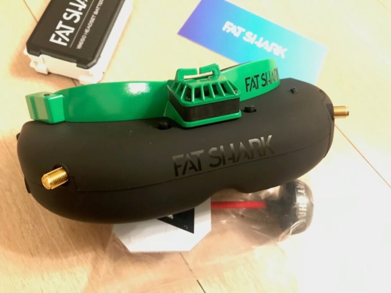 [FPV Goggles] Review Fatshark Attitude V5! - DroneClub